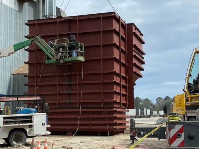 Hydraulic Truck Lifts | Merritt Mechanical Fabrication